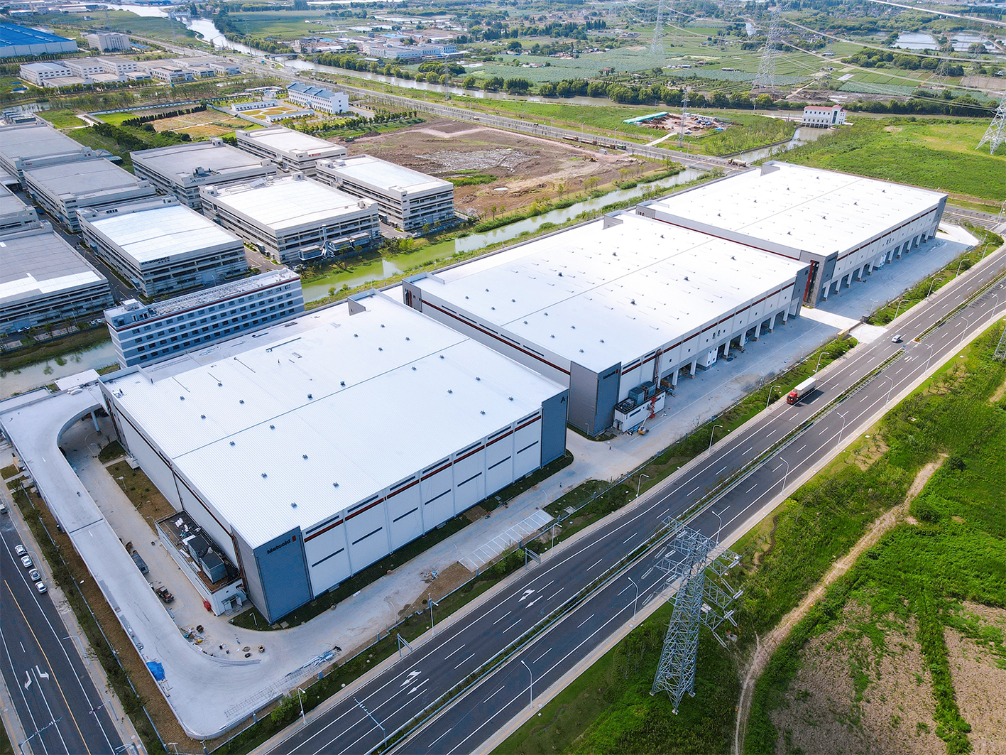 鸟瞰-调色 缩小.jpg